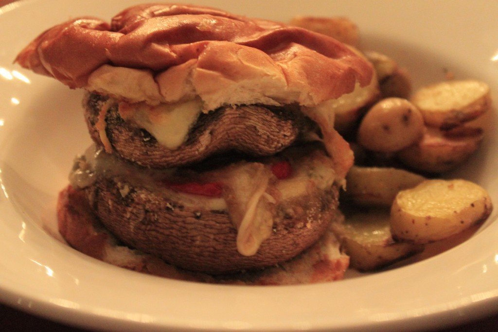Portobello cheeseburger recept - Foodblog Foodinista