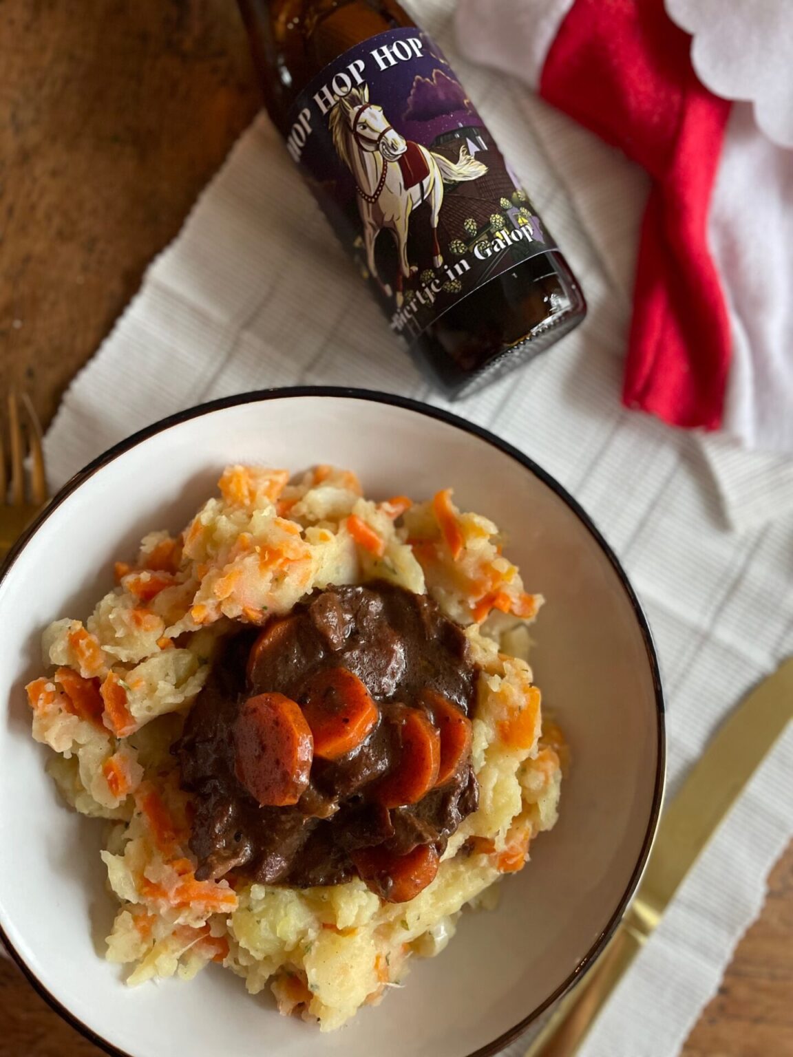 Sinterklaas stoofvlees recept met Hop Hop Hop Sinterklaas bier
